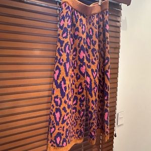 FARM Rio | Pants & Jumpsuits | Farm Rio Leopard Pop Sweater Pants Size ...